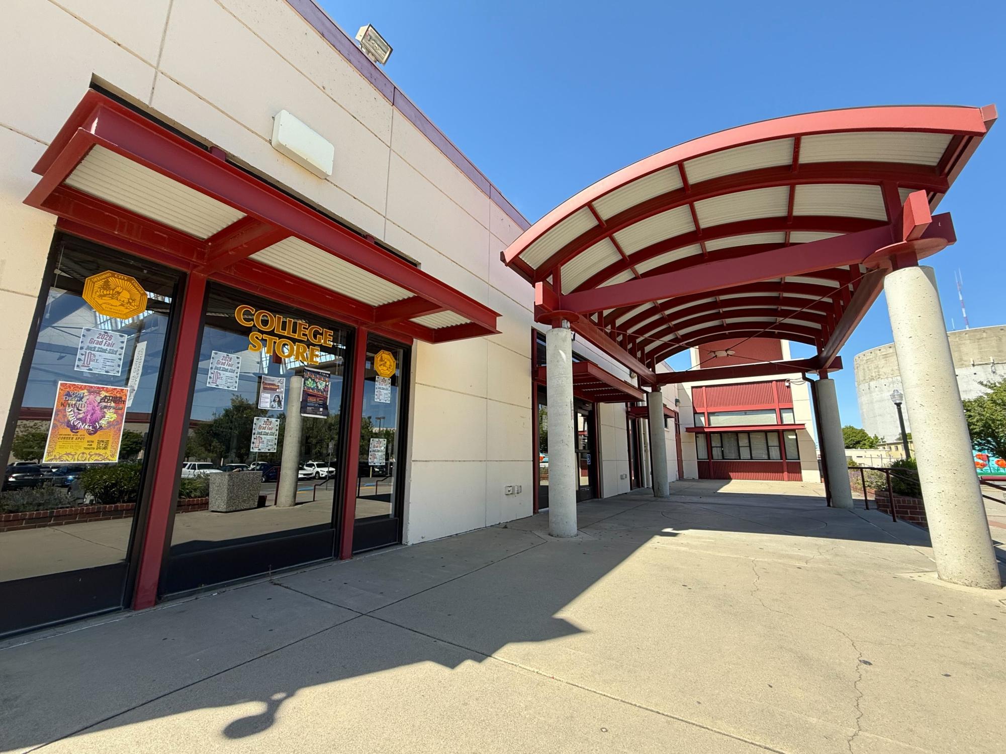 Challenges in college bookstore industry bring closures, transitions to ...